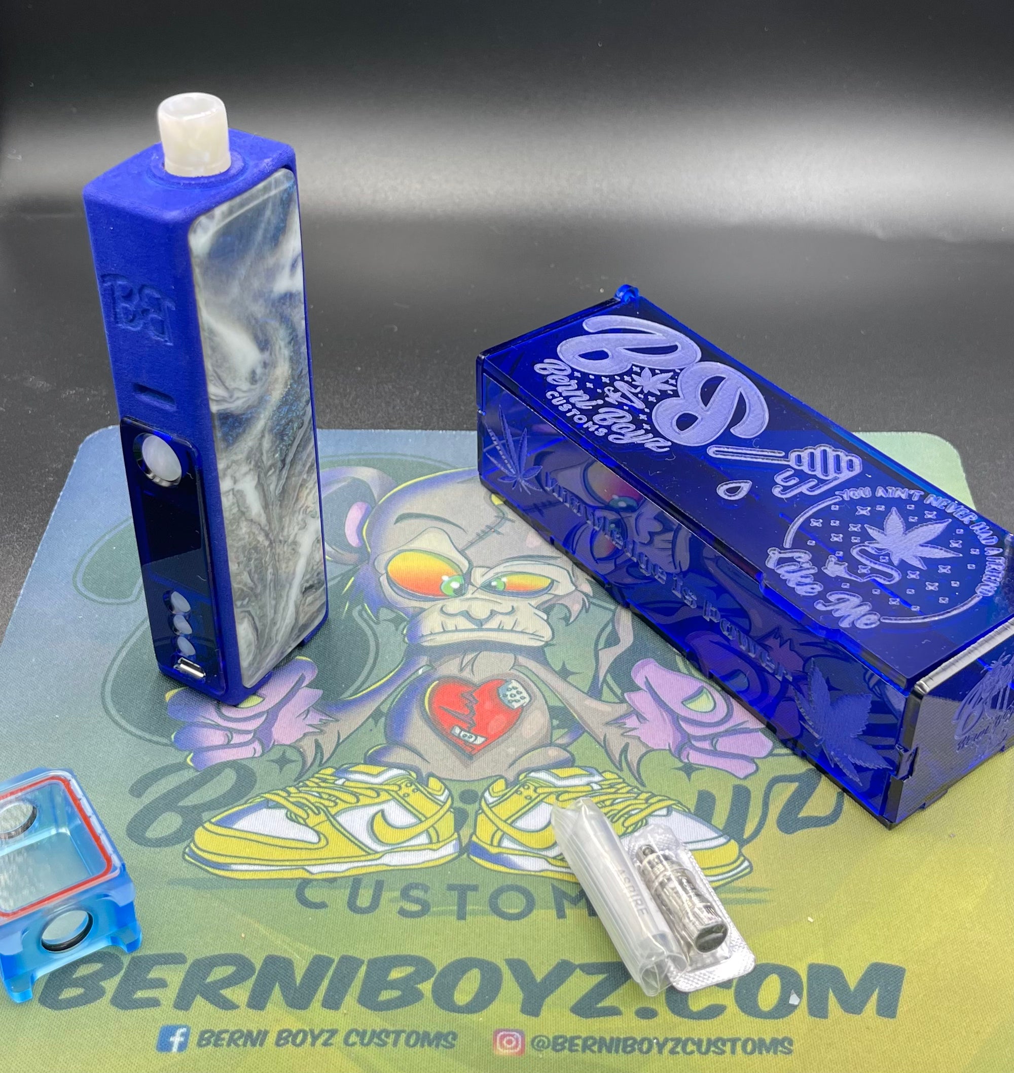 Tree Stand- Chasing resin acrylic panels – Berni Boyz Customs